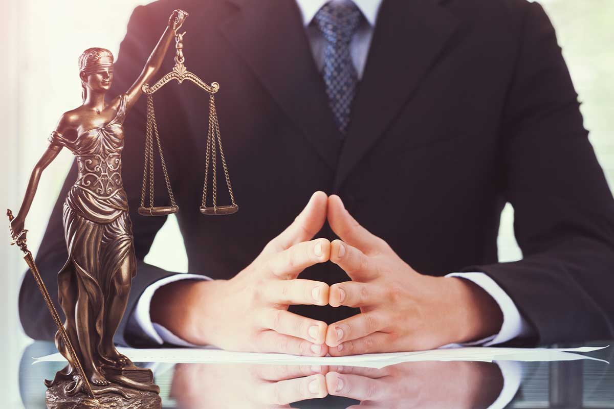 How to Choose the Right Personal Injury Lawyer - Settlement Ally